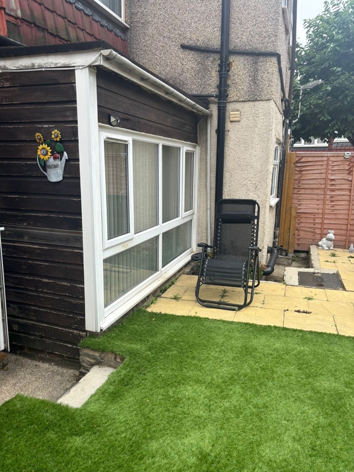 Bexleyheath - 2 Bed Maisonette, Martens Avenue, DA7 - To Rent Now for £ ...