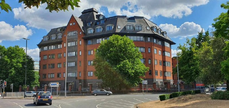 Slough - 2 Bed Flat, Verona Apartments, SL1 - To Rent Now for £1,675.00 p/m