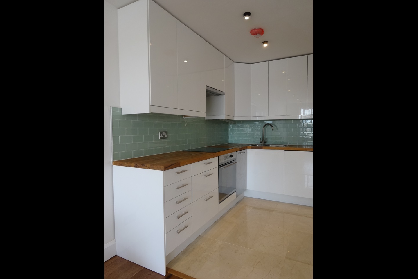 London - 1 Bed Flat, Wapping High Street, E1W - To Rent Now for £2,000. ...