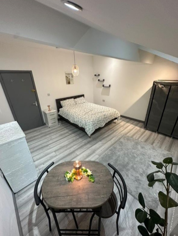 Manchester - Room in a Shared Flat, Gorton, M18 - To Rent Now for £700. ...