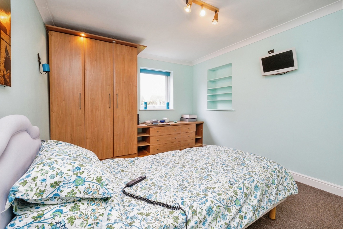 Nettleham, Lincoln - 2 Bed Bungalow, Field Close, LN2 - To Rent Now for ...