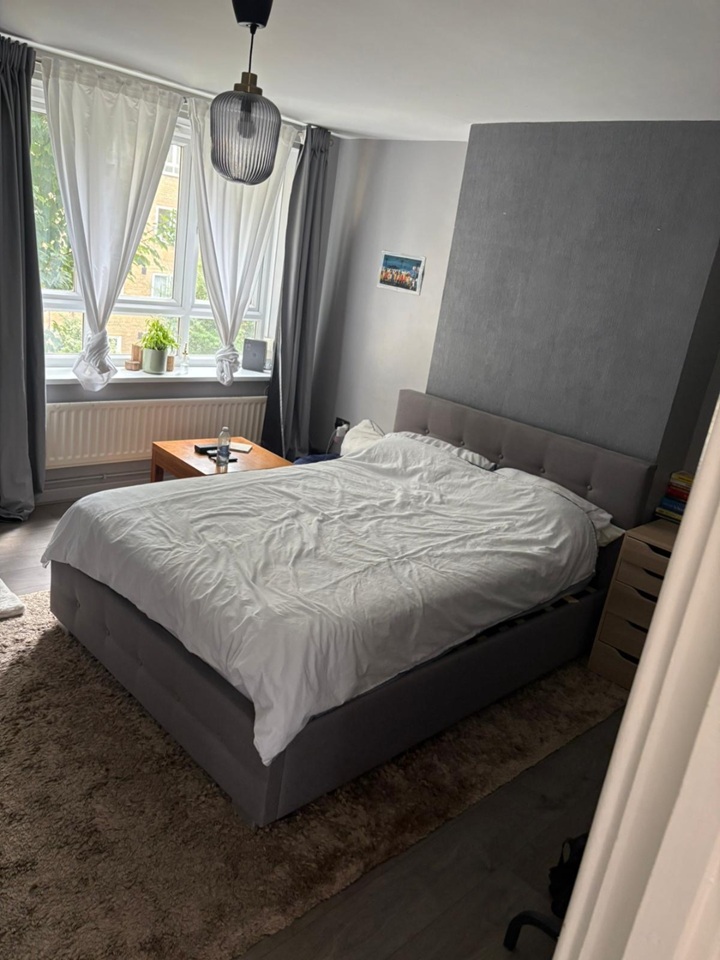 London - 1 Bed Flat, Coombe House, N7 - To Rent Now for £1,900.00 p/m