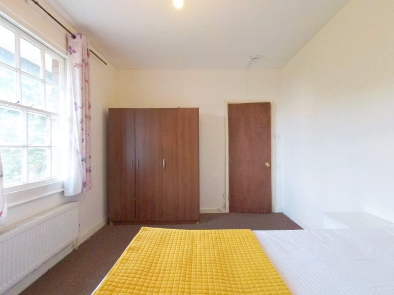 London - Room in a Shared House, Wulfstan Street, W12 - To Rent Now for ...