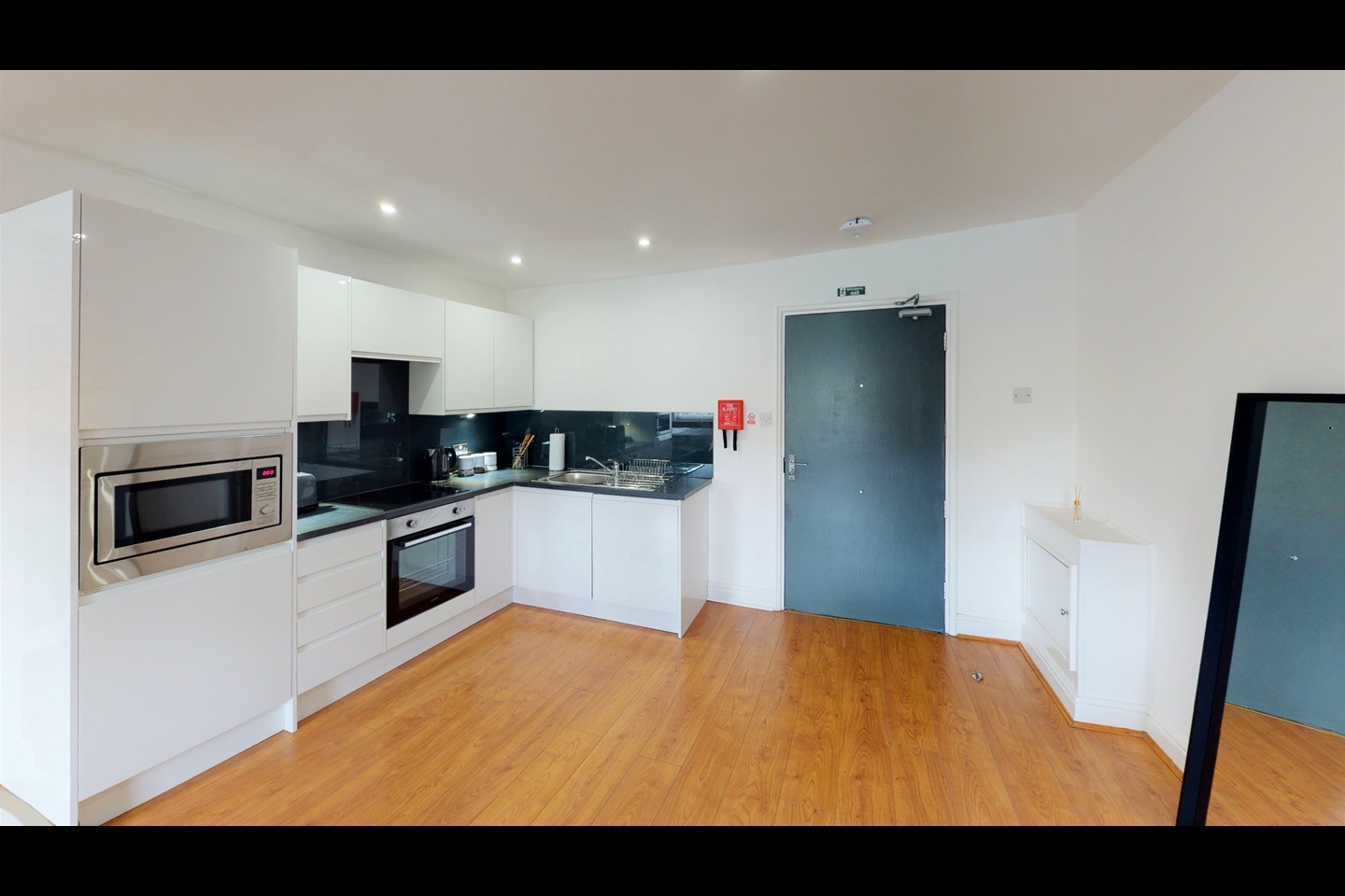 Liverpool - Studio Flat, Liverpool, L2 - To Rent Now for £850.00 p/m