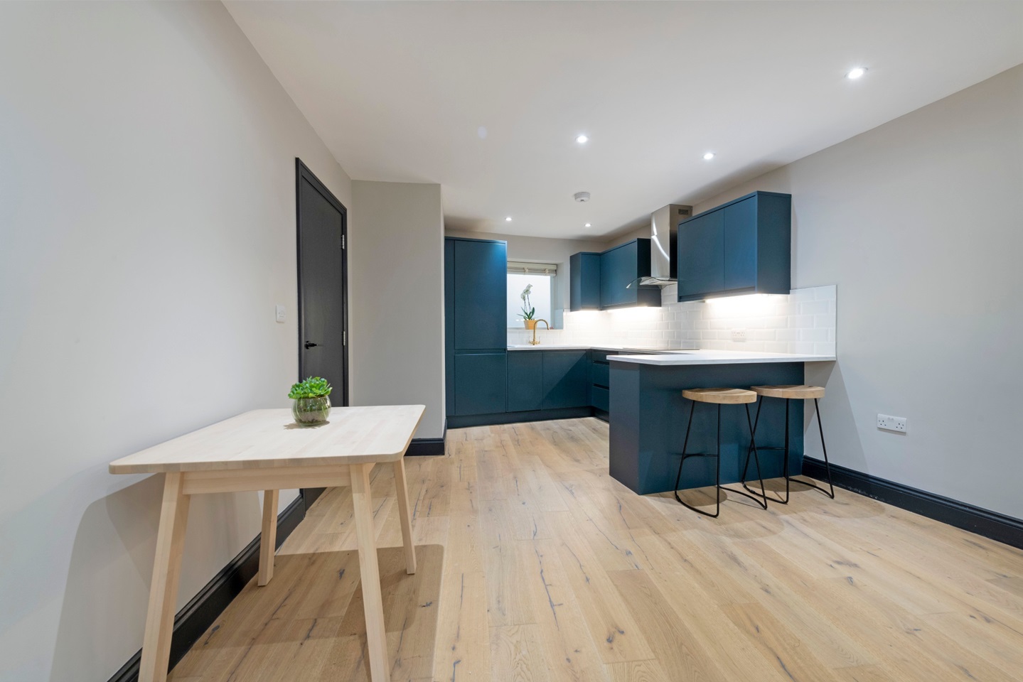 London - 2 Bed Flat, Penrith Place, SE27 - To Rent Now for £1,900.00 p/m