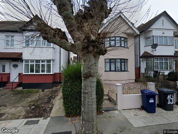 London - Studio Flat, Road, NW4 - To Rent Now for £1,300.00 p/m