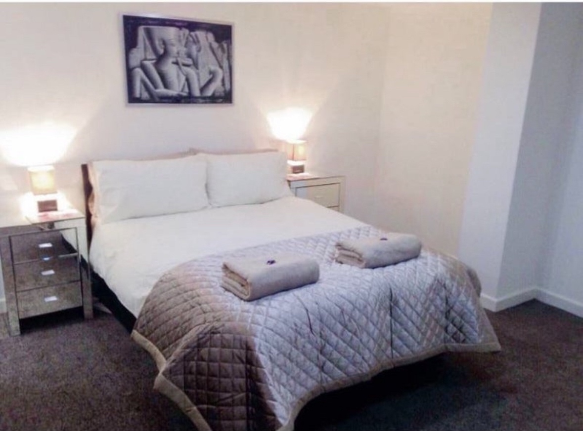 Leeds - Studio Flat, Burton Terrace Leeds, LS11 - To Rent Now for £675. ...