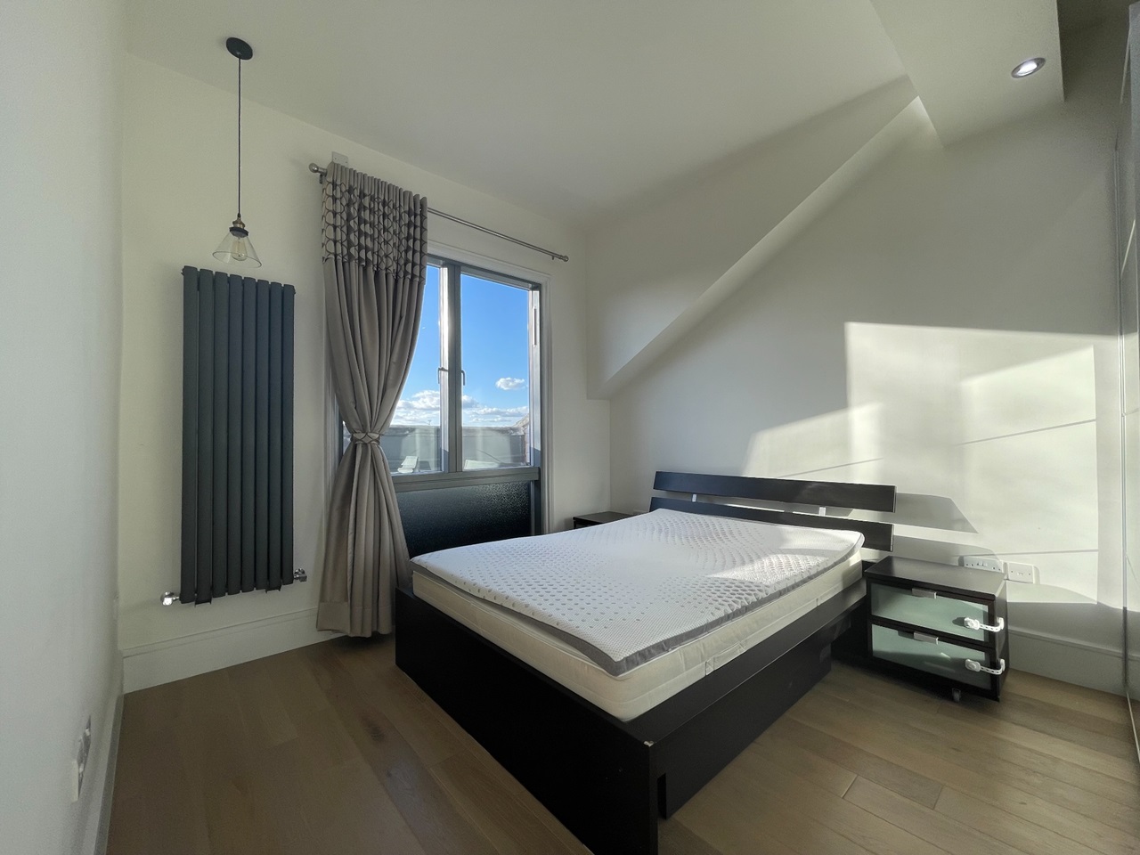 Middlesex - 3 Bed Flat, Harrow, HA1 - To Rent Now for £2,250.00 p/m