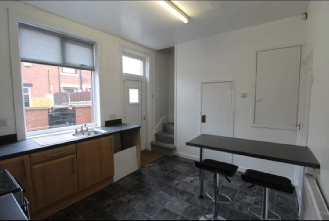 Rochdale - 2 Bed Terraced House, Crown Street, OL16 - To Rent Now for £ ...