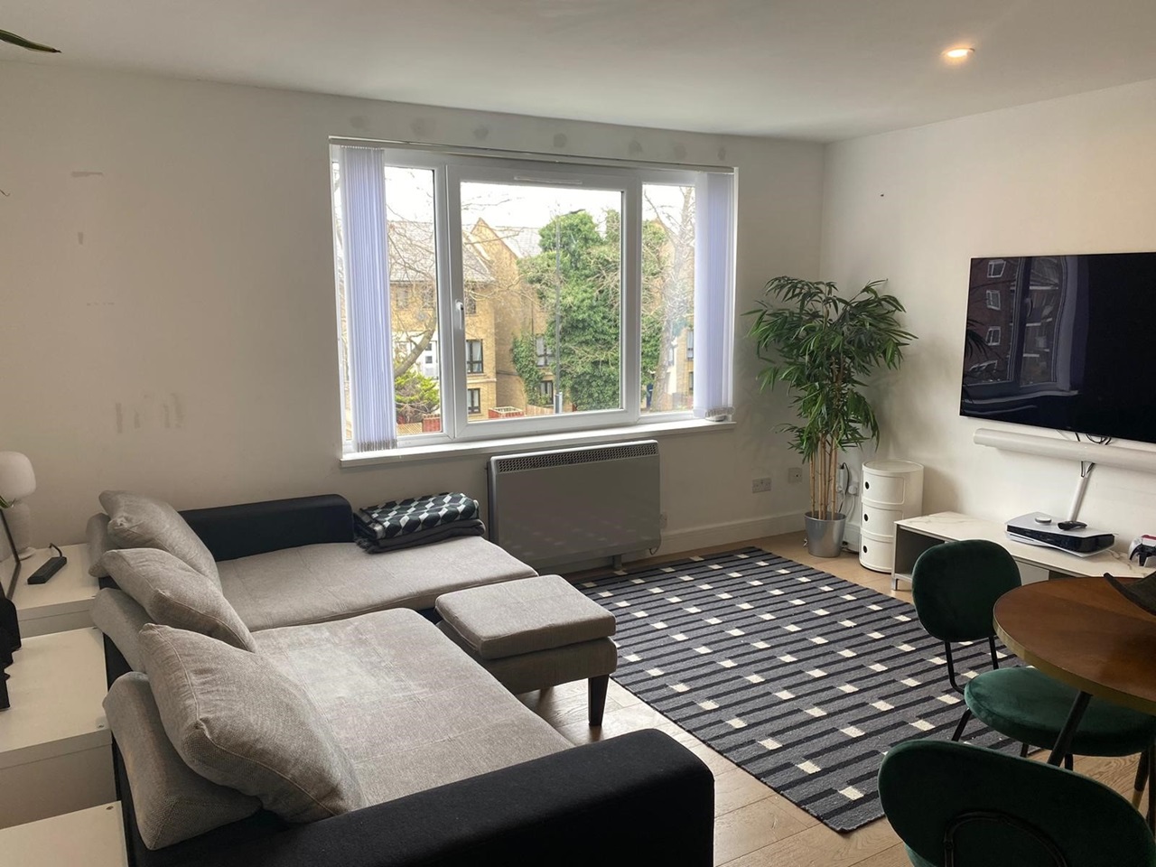 London - 1 Bed Flat, Wingate Road, W6 - To Rent Now for £1,900.00 p/m