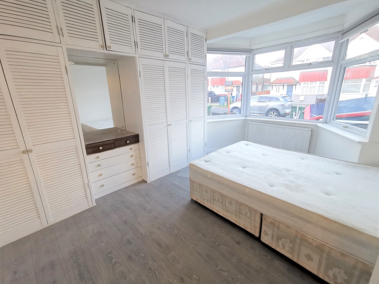 Stanmore - 2 Bed Flat, Everton Drive, HA7 - To Rent Now for £1,750.00 p/m