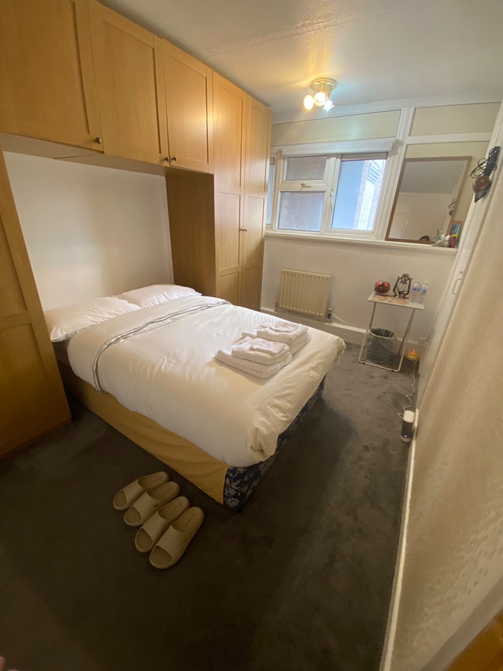 London - Room in a Shared House, Russell Court, E10 - To Rent Now for £ ...
