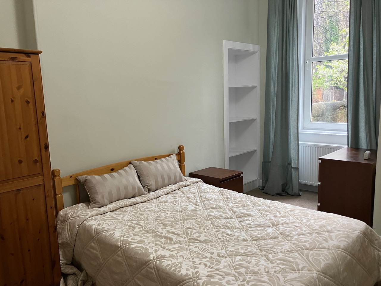 Edinburgh - 1 Bed Flat, Dickson Street, EH6 - To Rent Now for £950.00 p/m