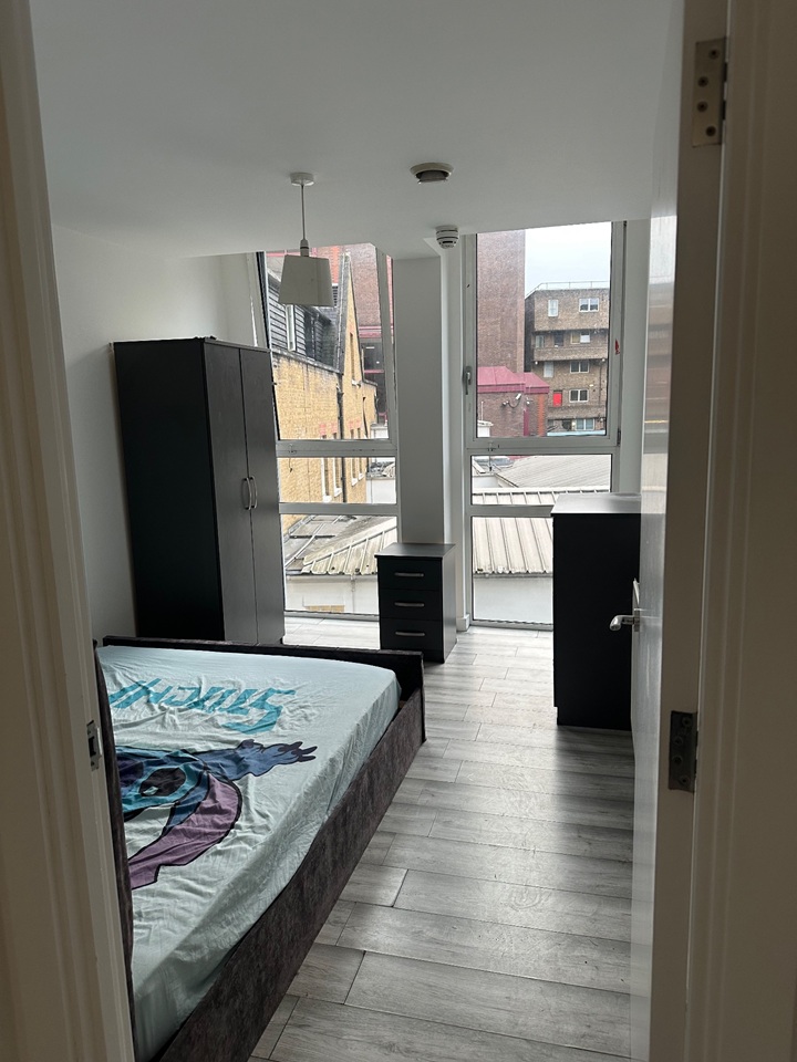 London - 2 Bed Flat, Lambs Passage, EC1Y - To Rent Now for £2,200.00 p/m