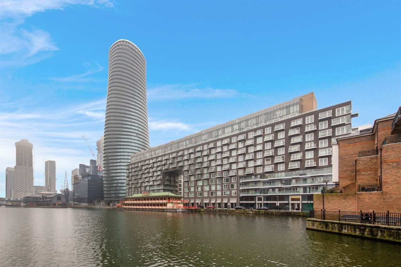 London - 2 Bed Flat, Baltimore Wharf, E14 - To Rent Now for £2,751.67 p/m
