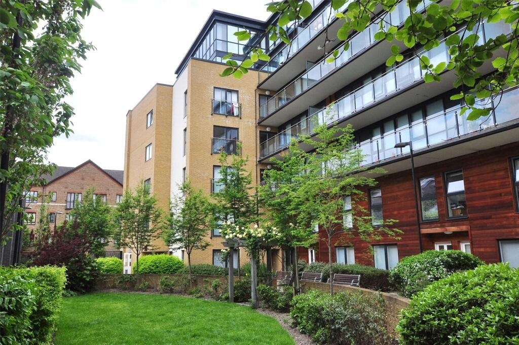 London - 1 Bed Flat, Forge Square, E14 - To Rent Now for £1,850.00 p/m