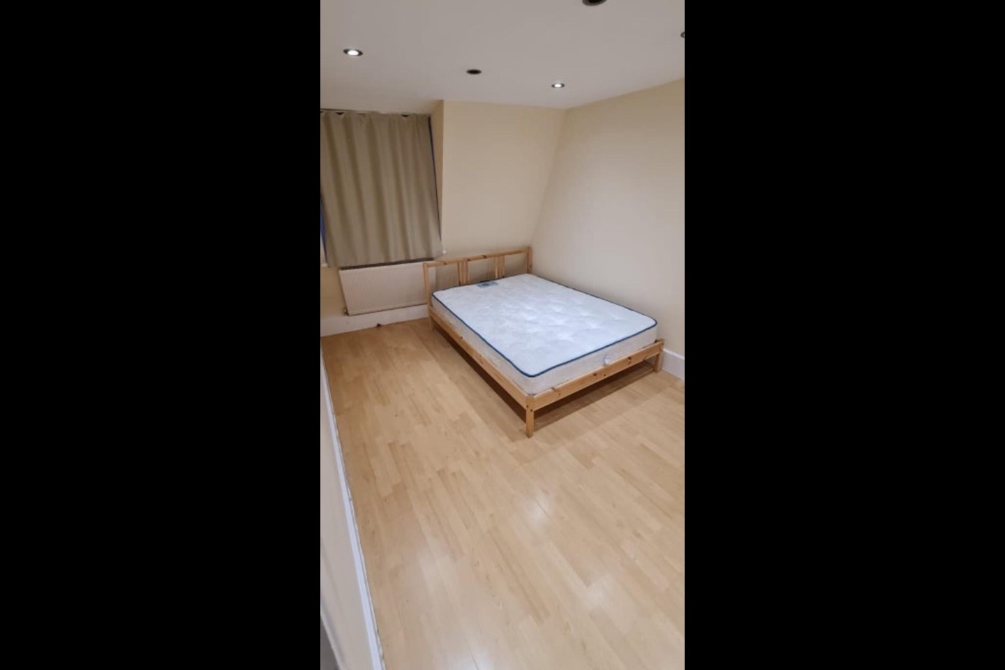 London - 2 Bed Flat, Armagh Road, E3 - To Rent Now for £1,800.00 p/m