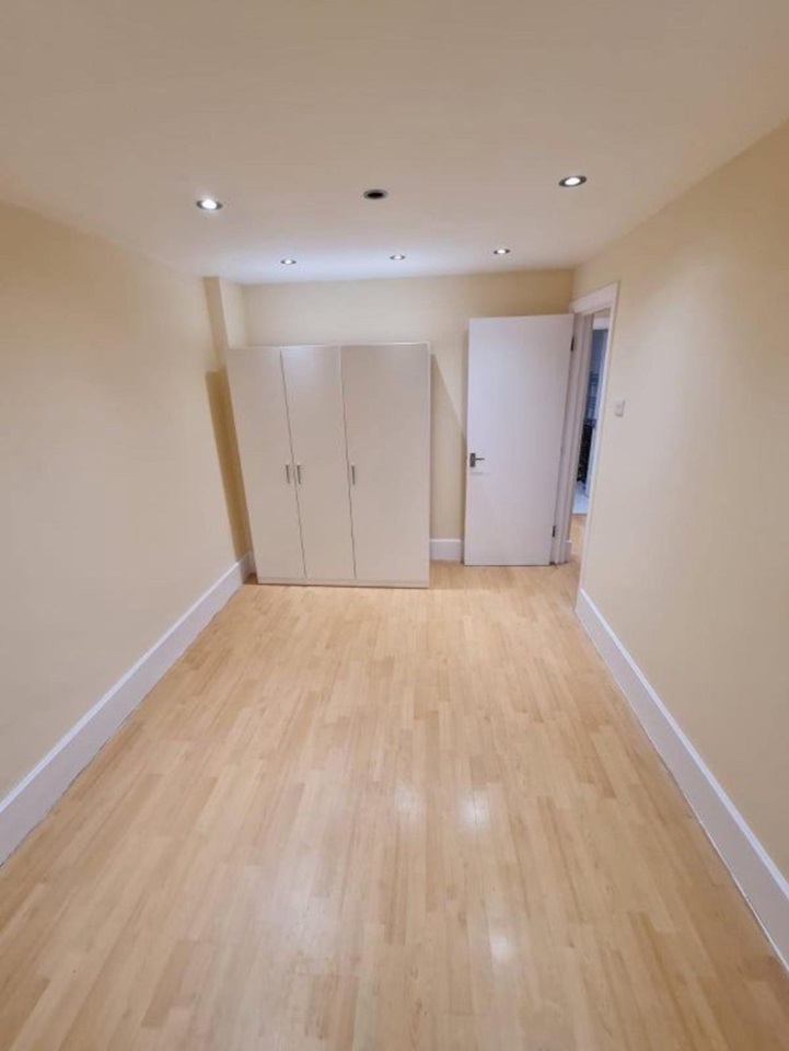 London - 2 Bed Flat, Armagh Road, E3 - To Rent Now for £1,800.00 p/m