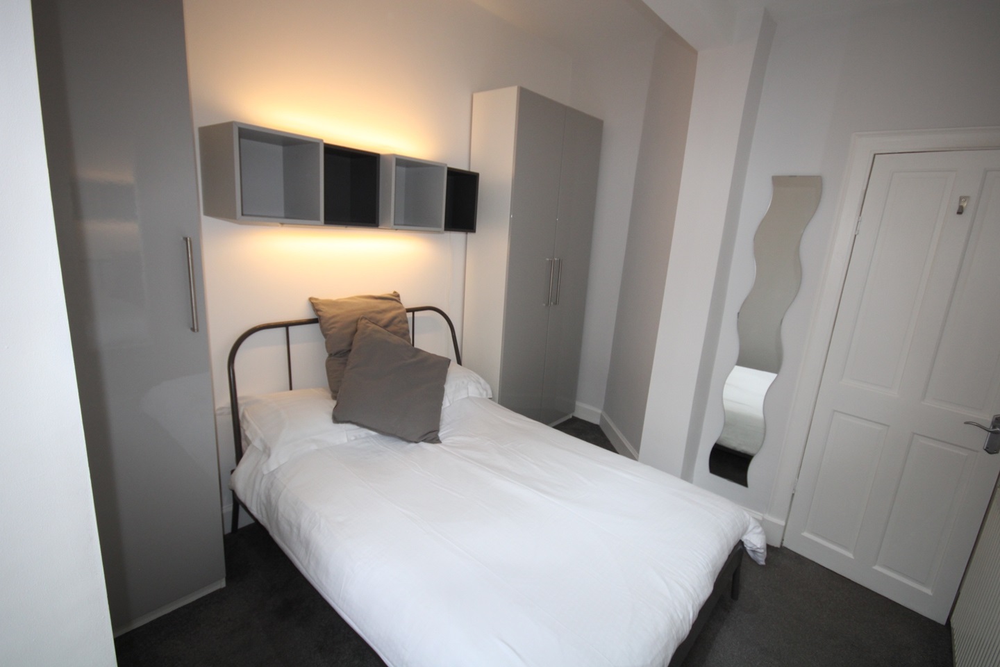 Edinburgh - 2 Bed Flat, Watson Crescent, EH11 - To Rent Now for £1,200. ...