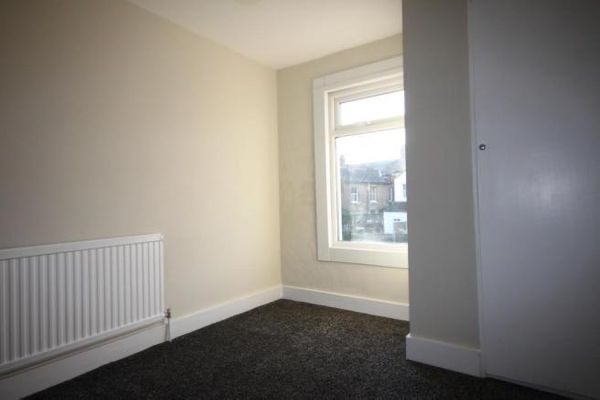 Westcliff-On-Sea - 2 Bed Flat, Park Street, SS0 - To Rent Now for £ ...