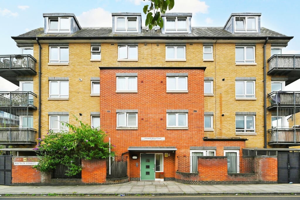 London - Room in a Shared Flat, Elizabeth Blount Court, E14 - To Rent ...