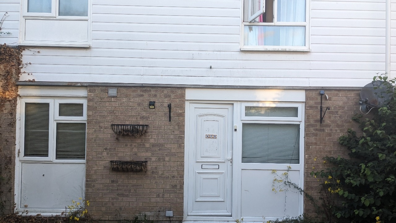 Basingstoke - 3 Bed Terraced House, Abbey Road, RG24 - To Rent Now for ...