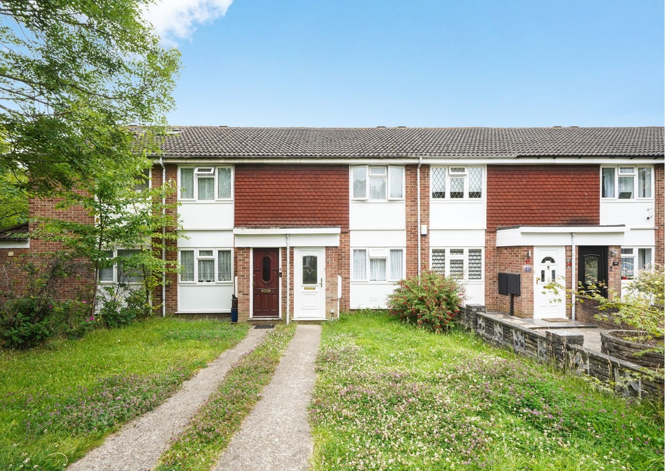 London - 2 Bed Terraced House, Rivington Crescent, NW7 - To Rent Now ...