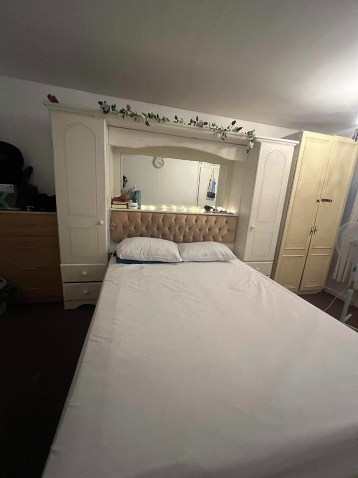 London - Room in a Shared House, Sark Walk, E16 - To Rent Now for £750. ...