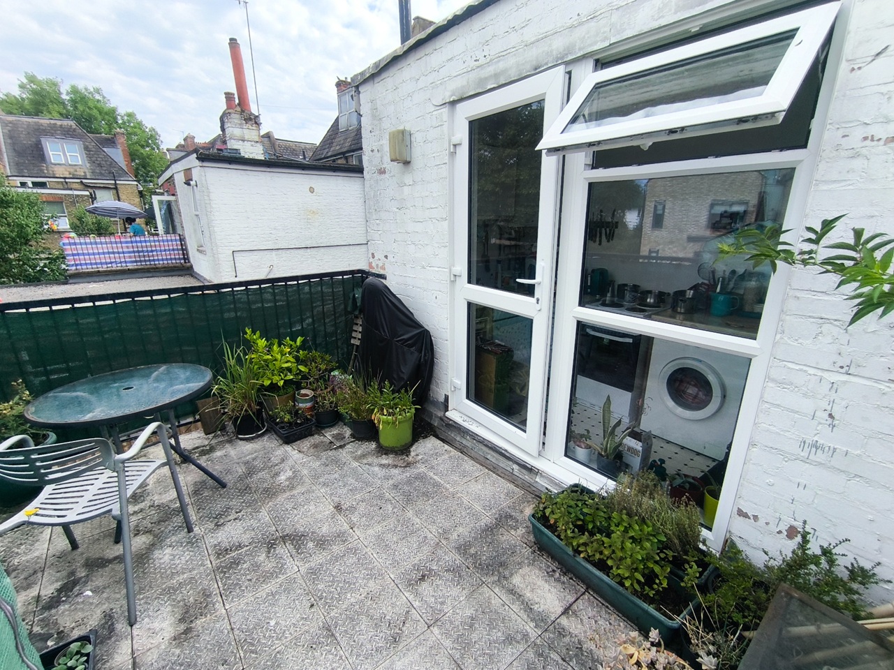 Surbiton - 1 Bed Flat, King Charles Road, KT5 - To Rent Now for £1,350. ...