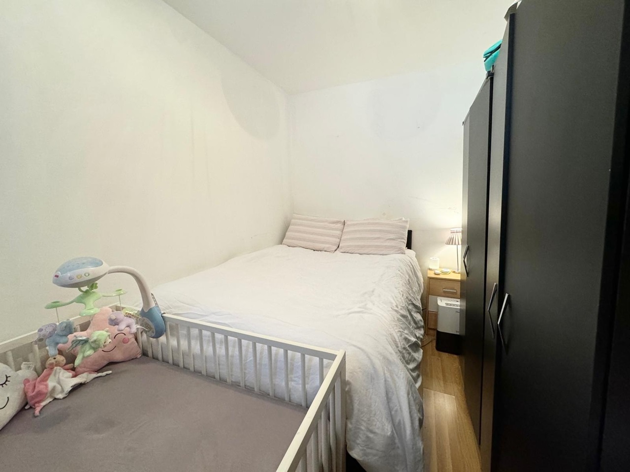 London - 1 Bed Flat, Hendon Lane, N3 - To Rent Now for £1,400.00 p/m