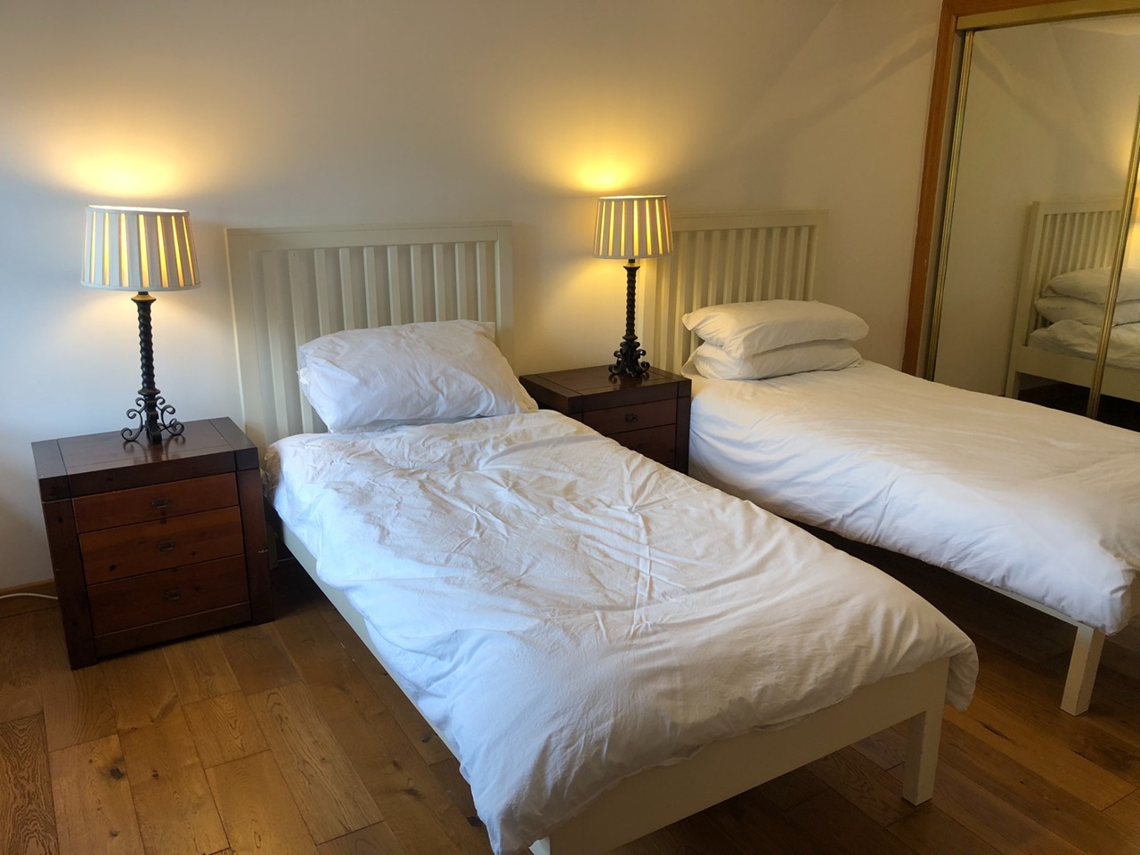 Edinburgh - 2 Bed Flat, Commercial Street, EH6 - To Rent Now for £1,600 ...