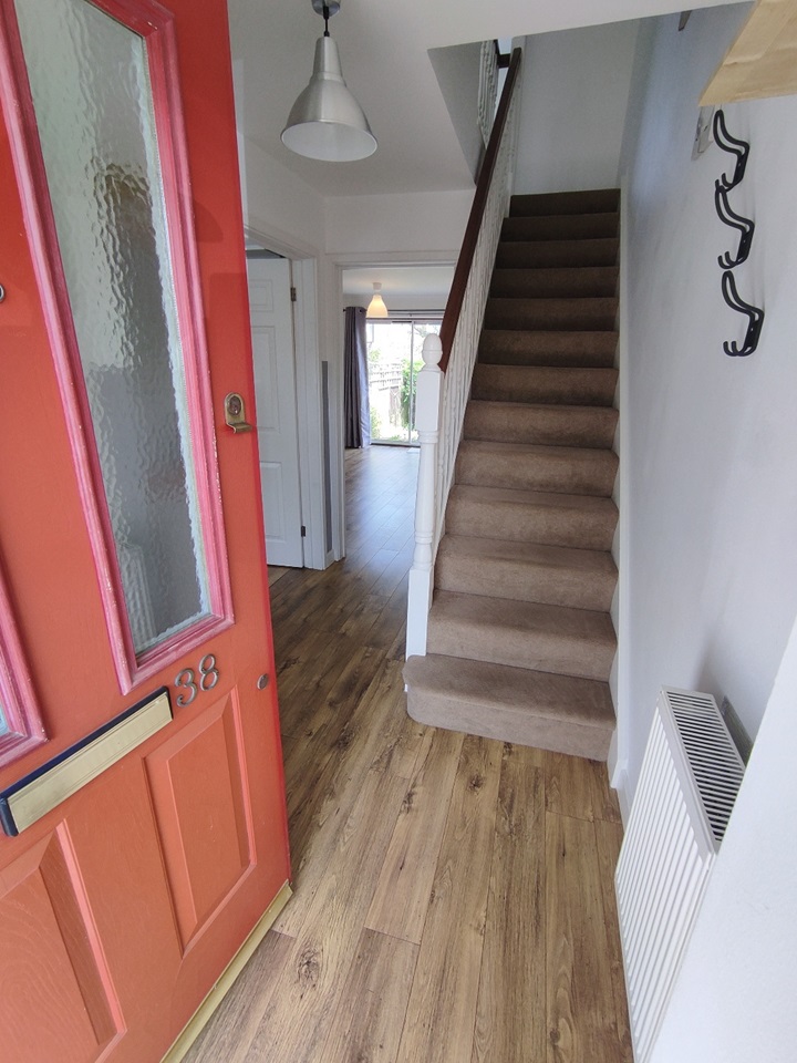 Redhill - 2 Bed End Terrace, Shire Place, RH1 - To Rent Now for £1,670. ...