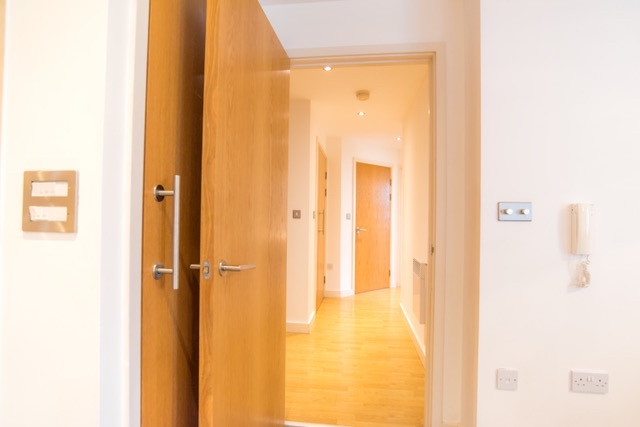 Manchester - 2 Bed Flat, Masson Place, M4 - To Rent Now for £1,250.00 p/m