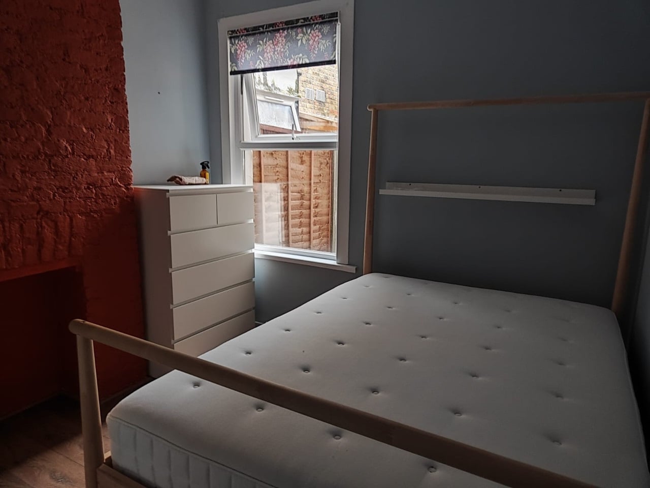 London - Room in a Shared Flat, Clements Road, E6 - To Rent Now for £ ...