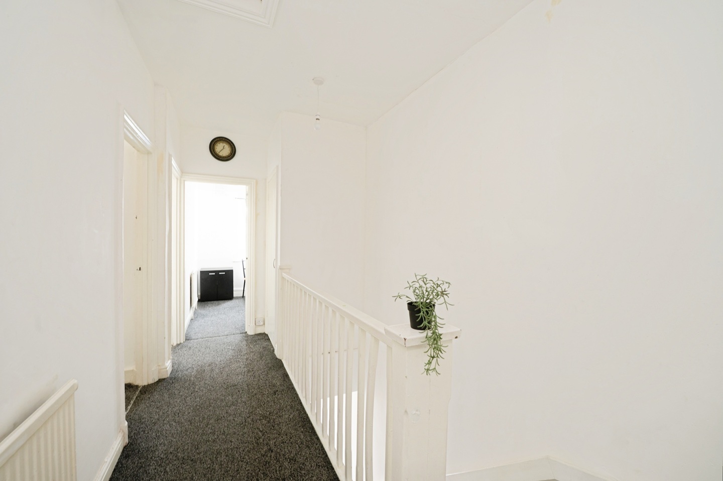 Barking - 2 Bed Flat, Ripple Road, IG11 - To Rent Now for £1,845.00 p/m
