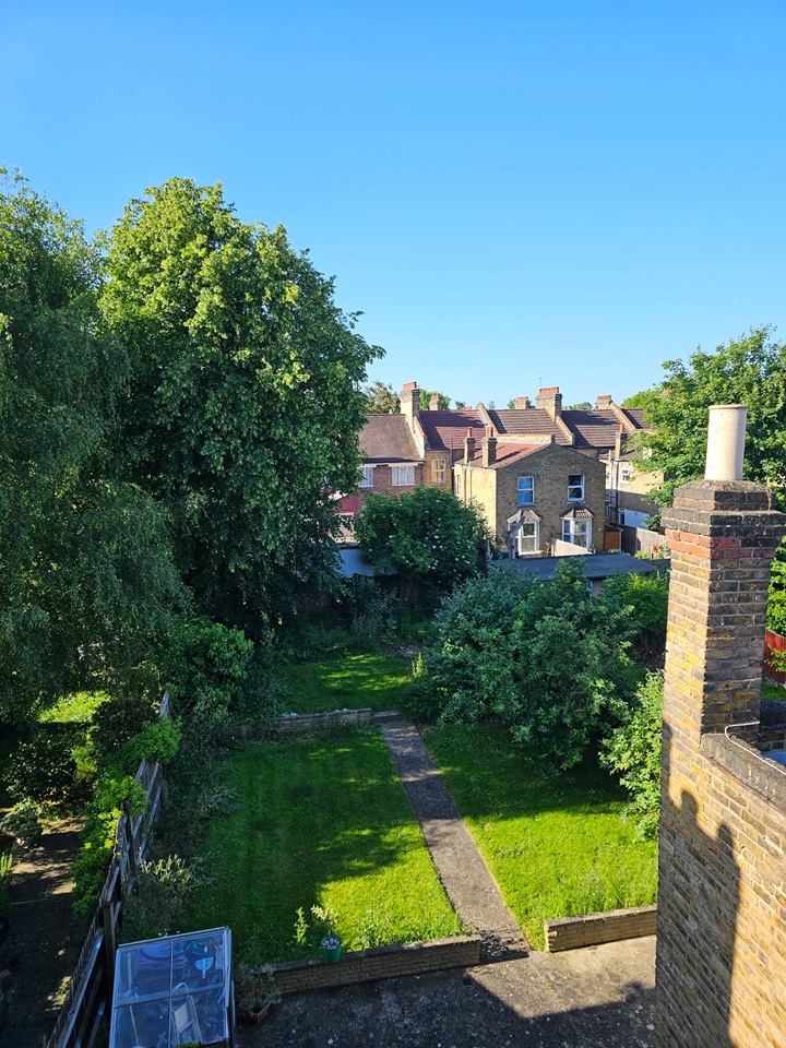 London - 1 Bed Flat, Rosenthal Road, SE6 - To Rent Now for £1,300.00 p/m
