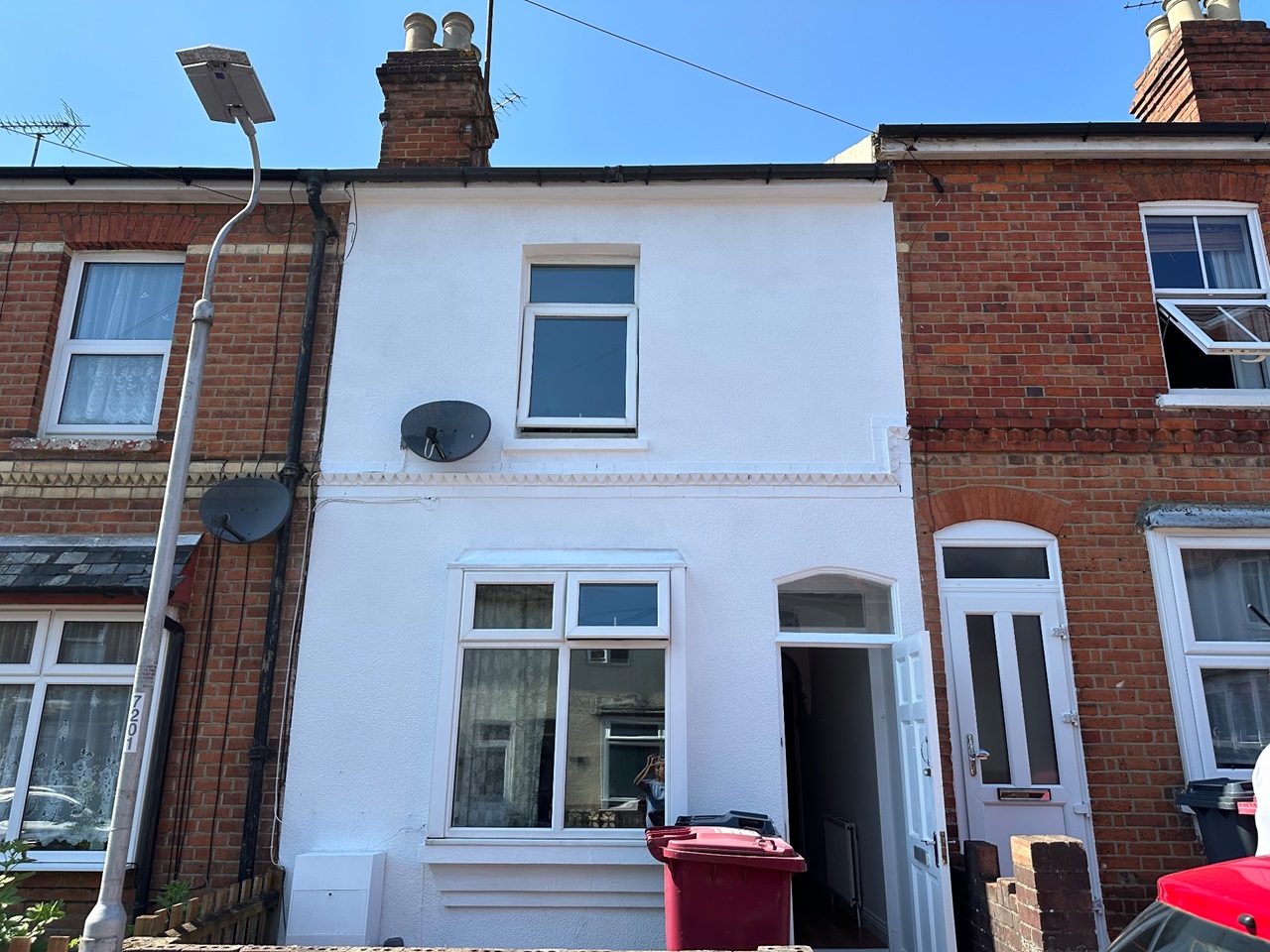 Reading - Room in a Shared House, Reading, RG6 - To Rent Now for £700. ...