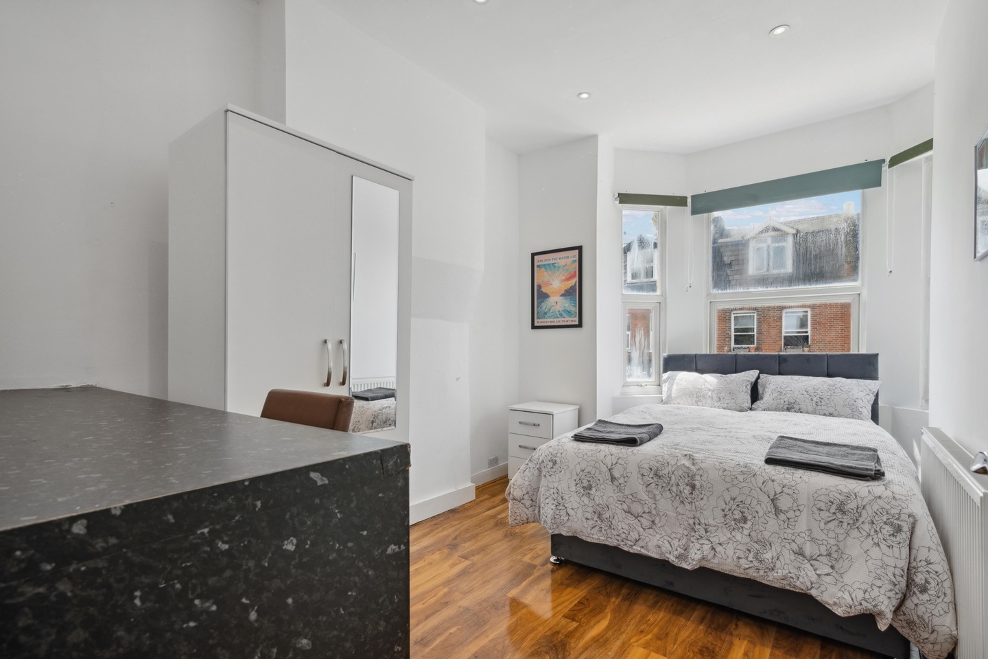 London - 6 Bed Flat, Haydons Road, SW19 - To Rent Now for £4,300.00 p/m