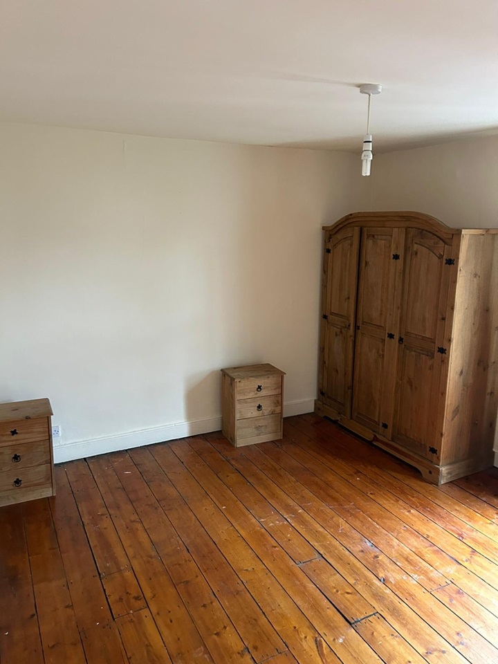 Sale - 2 Bed Terraced House, Field Road, M33 - To Rent Now for £1,100.00 p/m