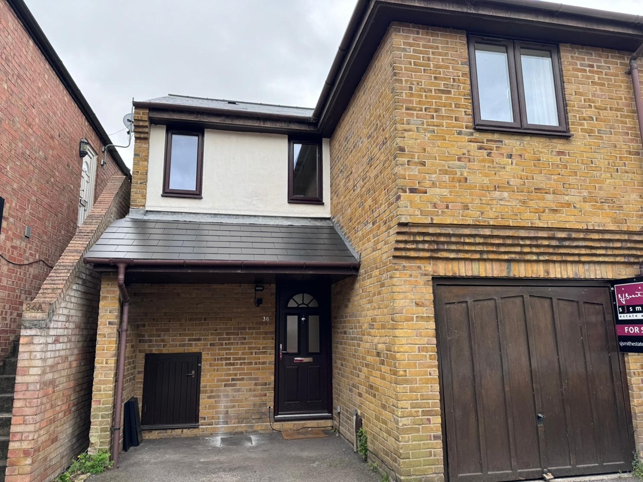 Staines-Upon-Thames - 3 Bed Semi-Detached House, George Street, TW18 ...