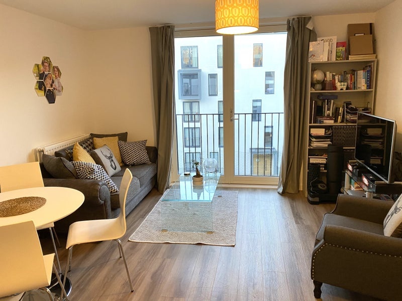 Bath - 1 Bed Flat, Percy Terrace, BA2 - To Rent Now for £1,490.00 p/m