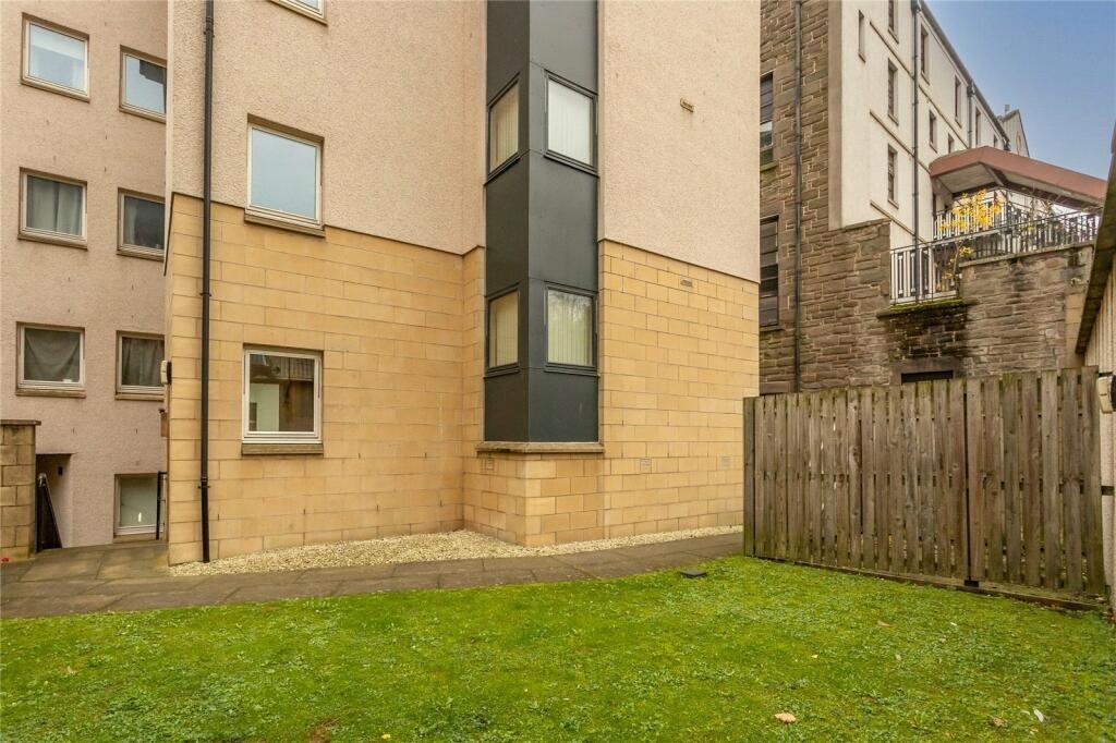 Dundee - 3 Bed Flat, Victoria Road, DD1 - To Rent Now for £1,250.00 p/m
