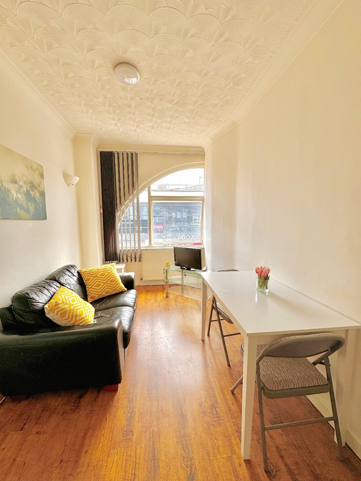 Liverpool - 2 Bed Flat, Ranelagh Street, L1 - To Rent Now for £1,100.00 p/m