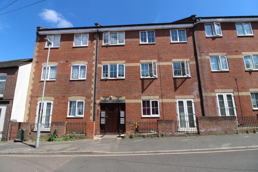Luton - 1 Bed Flat, Princess Lodge, LU1 - To Rent Now for £975.00 p/m