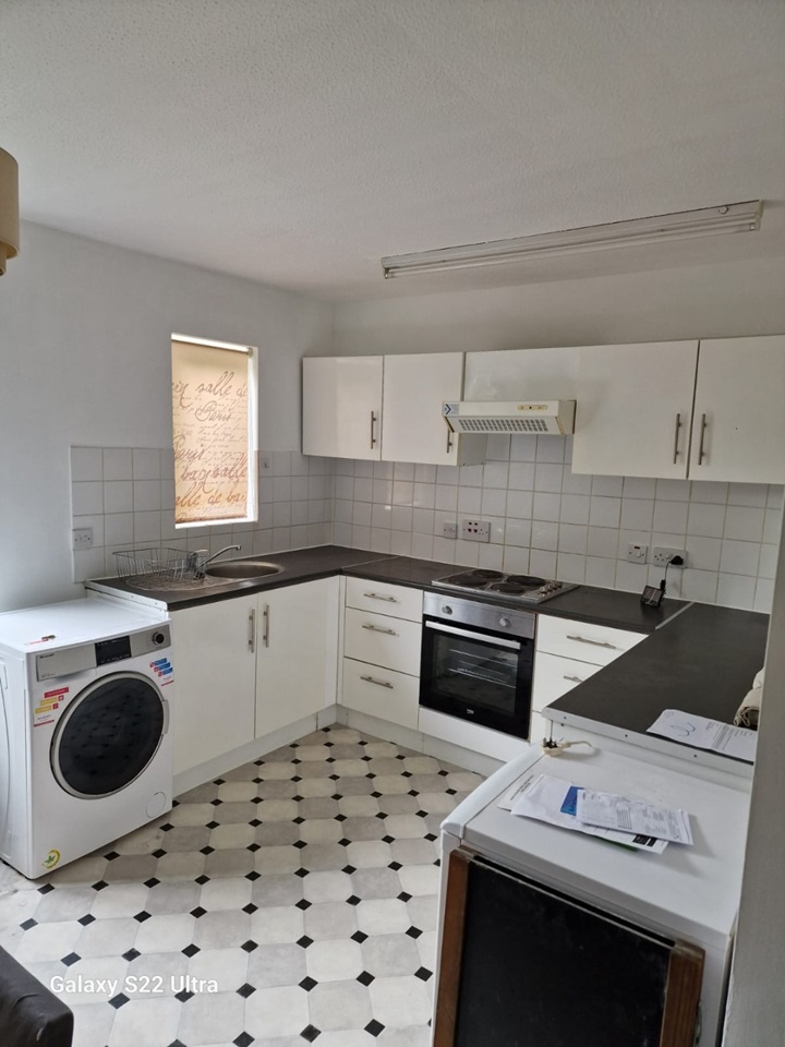 Reading - 2 Bed Flat, Rose Kiln Lane, RG1 - To Rent Now for £1,400.00 p/m