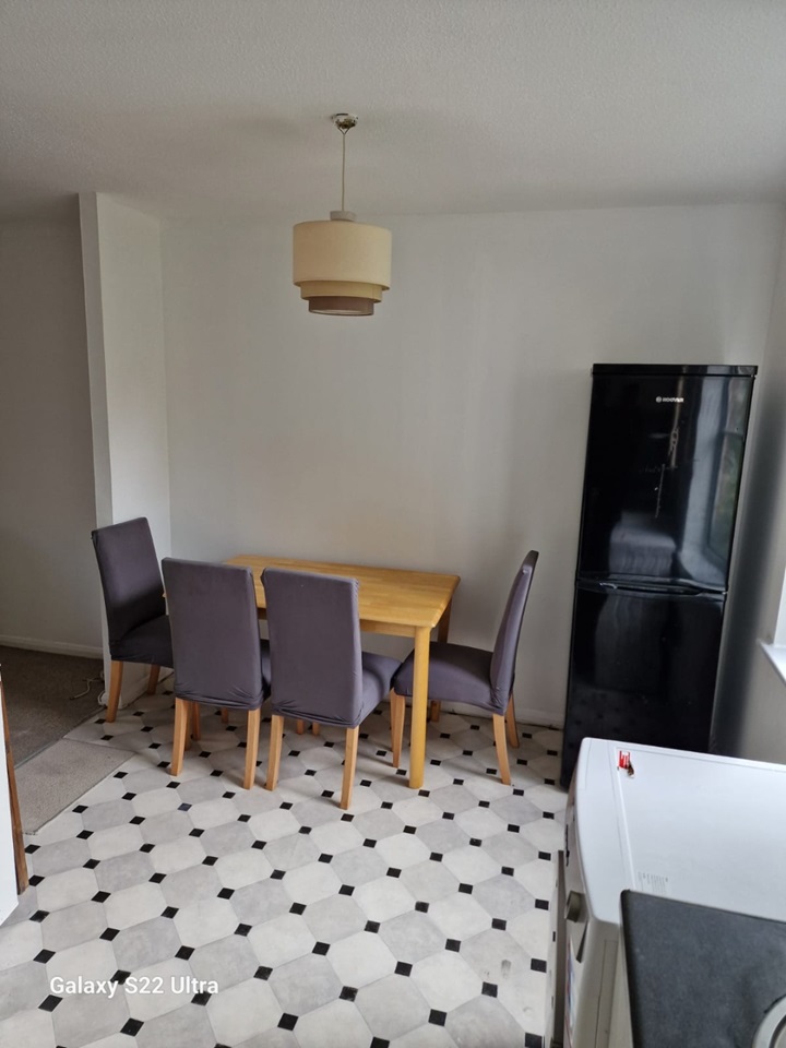 Reading - 2 Bed Flat, Rose Kiln Lane, RG1 - To Rent Now for £1,400.00 p/m