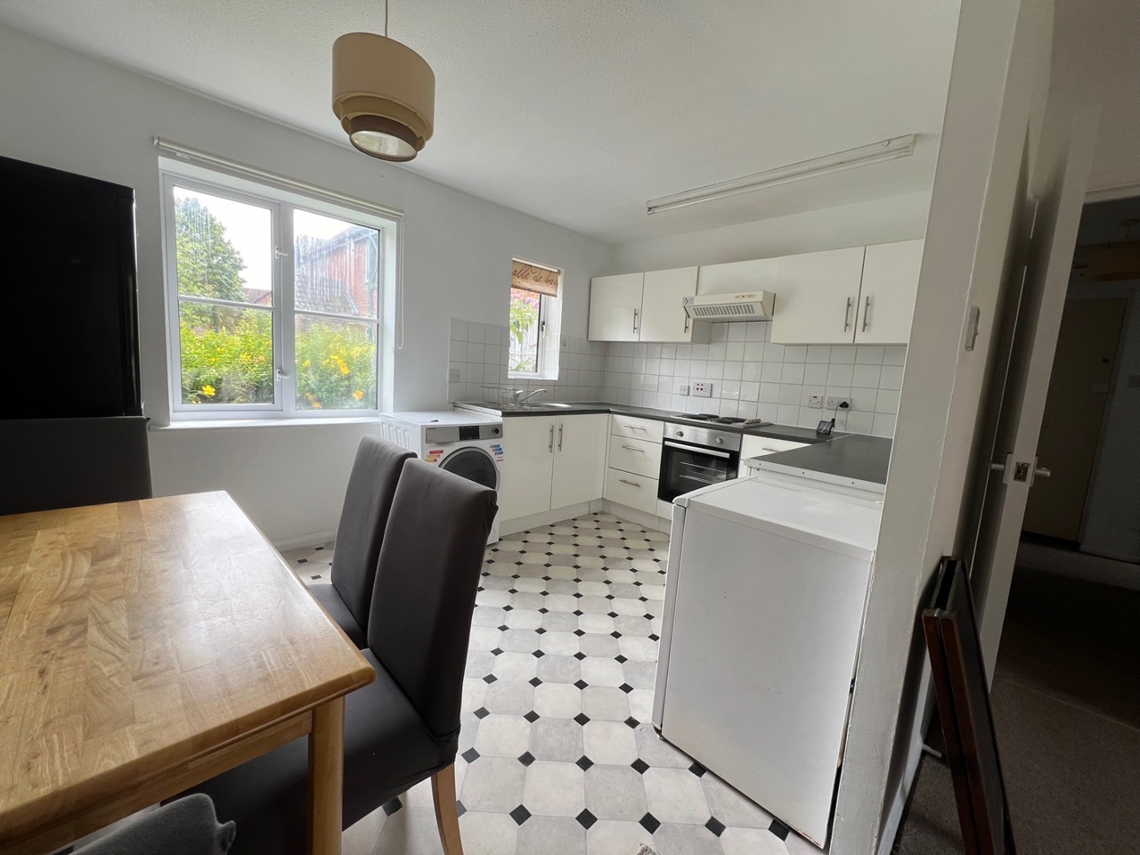 Reading - 2 Bed Flat, Rose Kiln Lane, RG1 - To Rent Now for £1,400.00 p/m