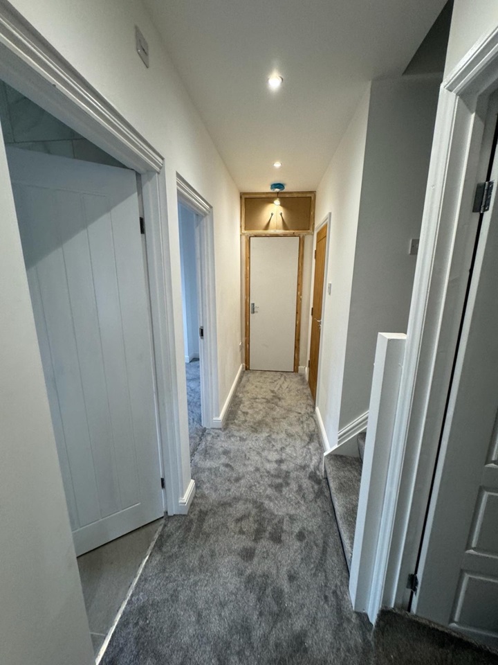 Luton - 2 Bed Flat, Old Bedford Road, LU2 - To Rent Now for £1,500.00 p/m