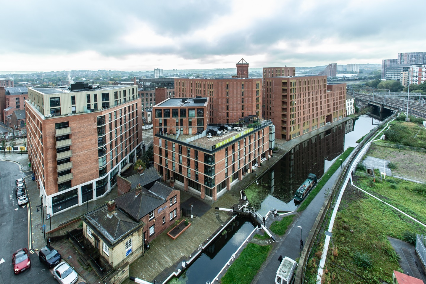 Leeds - 2 Bed Flat, Wharf Approach, LS1 - To Rent Now for £1,450.00 p/m