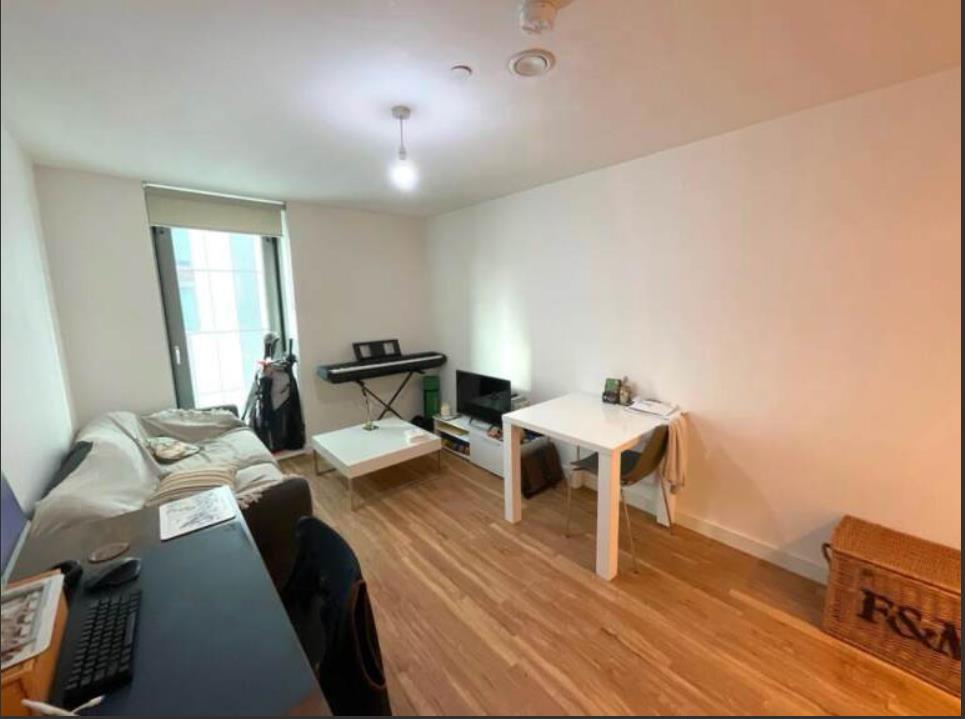 Salford - 1 Bed Flat, Michigan Point Tower A, M50 - To Rent Now for £ ...